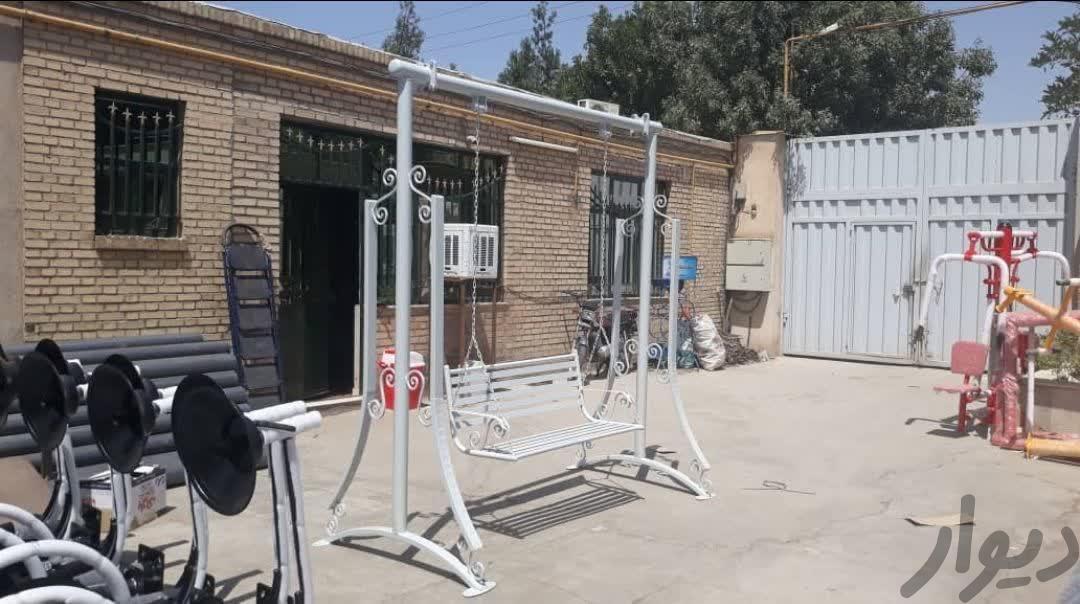 وسایل بازی فلزی پارکی پلی اتیلن مقاوم مصالح و تجهیزات ساختمان اراک دیوار